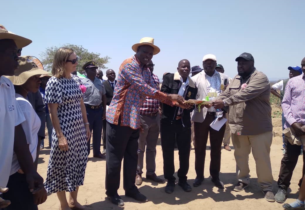 USAID hands over Takunda Community garden to Chivi community - TellZim News